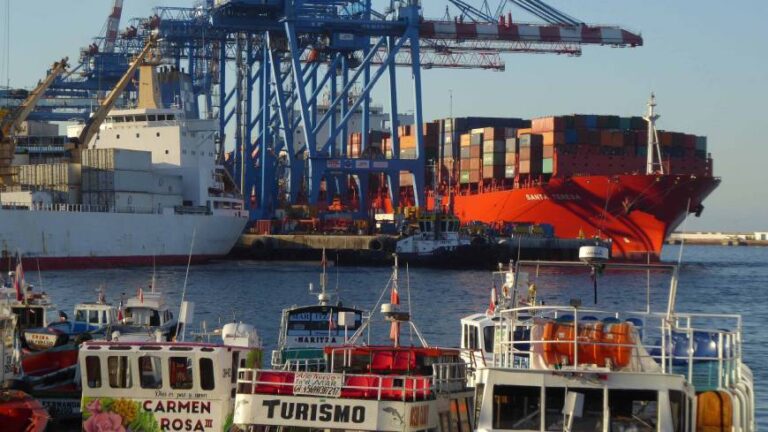 What is a freight forwarder? Definition, functions - Cargo Flores